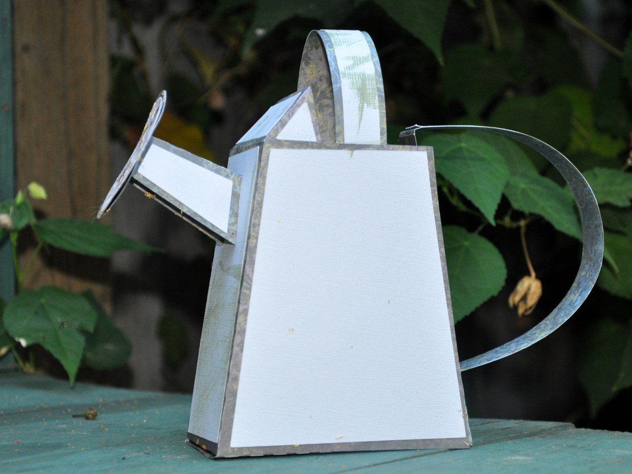 Crafty Watering Can Brings Flowers to Life – Gardening Nirvana